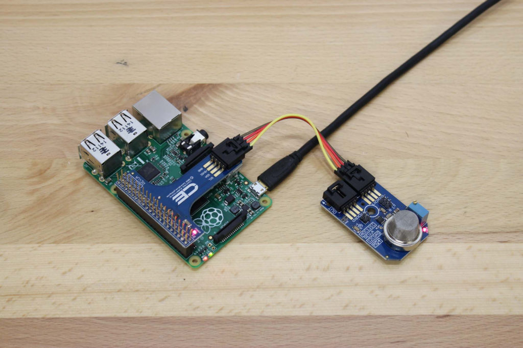 I2C Shield for Raspberry Pi 4, Pi 3, & Pi 2 with Outward Facing I2C ...